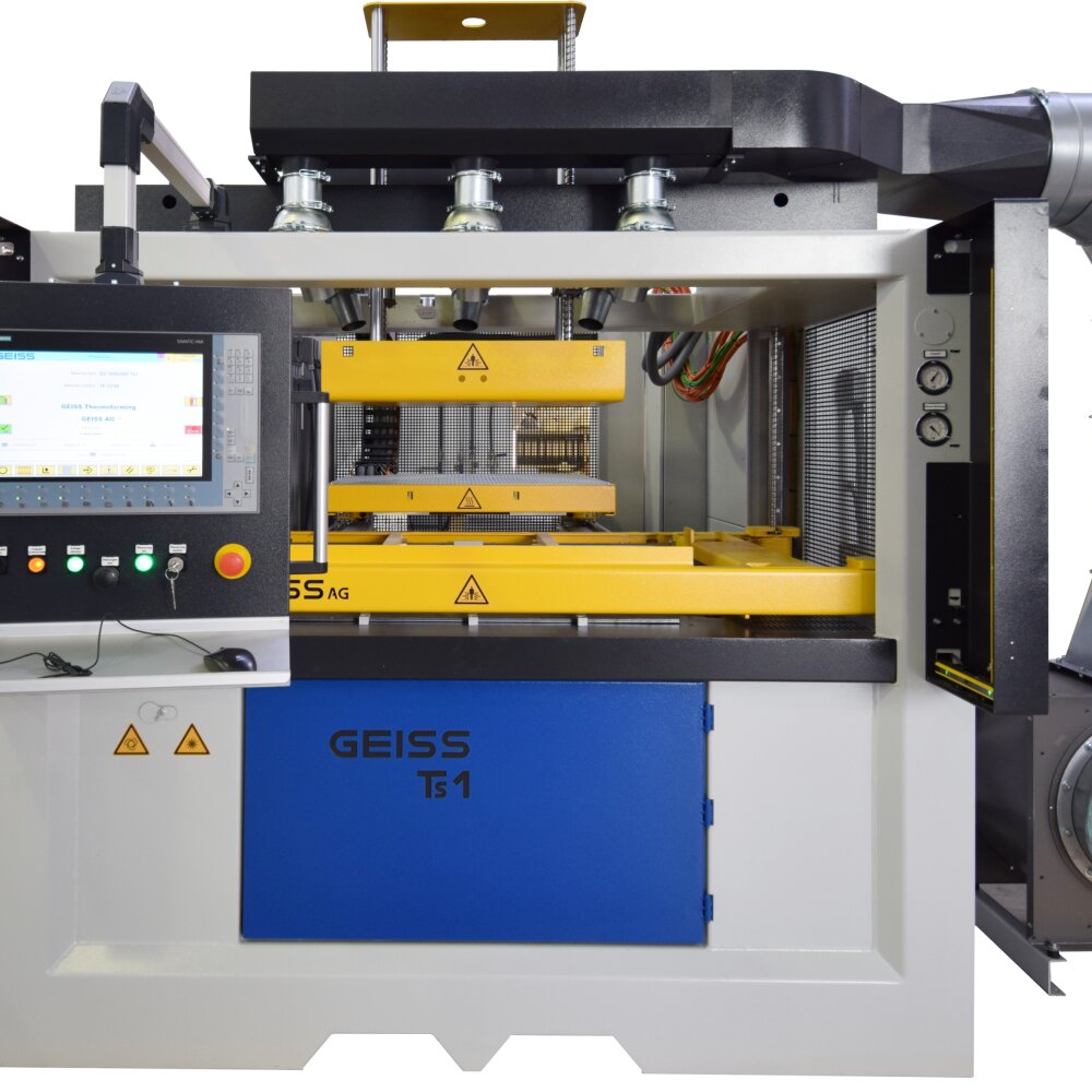 Geiss Vakuové tvarovací stroje Ts1