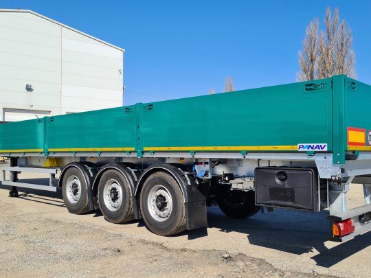 Platform / Curtainsider vehicles