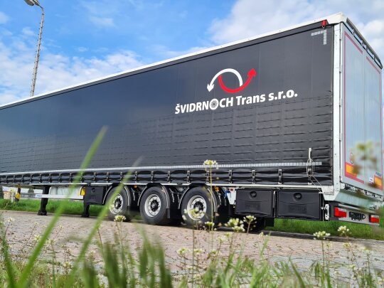 Platform / Curtainsider vehicles