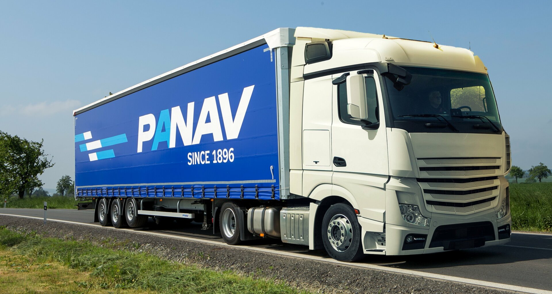 Panav | jedni z největších výrobců přívěsů a návěsů Jeden z největších ...